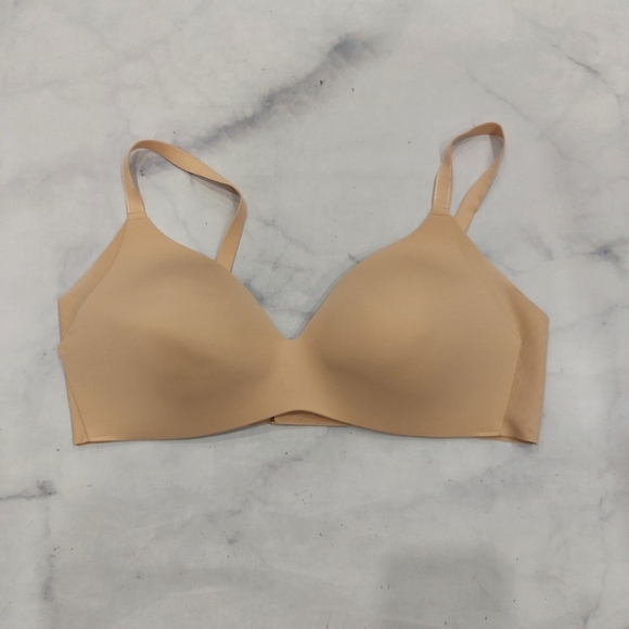 knix | Intimates & Sleepwear | Knix Wingwoman Contour Bra Size 6 Beige ...